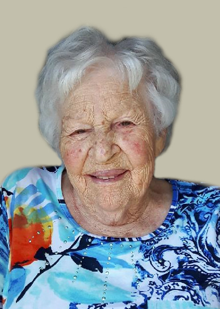 Suzanne Nadeau's Instagram, Twitter & Facebook on IDCrawl